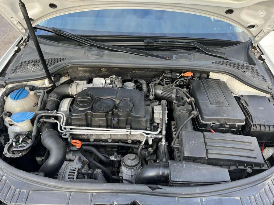 White Audi A3 2009 in Vilnius, with an engine capacity of 1.90 L and mileage of 259 thousand km for 2850 €, photo 9 on AUTOMOTO.COM.LV