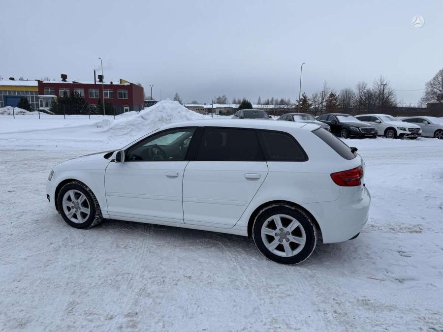 White Audi A3 2010 in Telschi, with an engine capacity of 1.20 L and mileage of 200 thousand km for 4999 €, photo 4 on AUTOMOTO.COM.LV