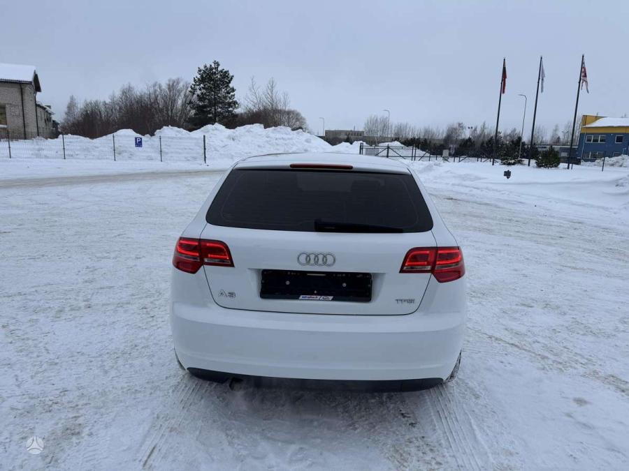 White Audi A3 2010 in Telschi, with an engine capacity of 1.20 L and mileage of 200 thousand km for 4999 €, photo 6 on AUTOMOTO.COM.LV
