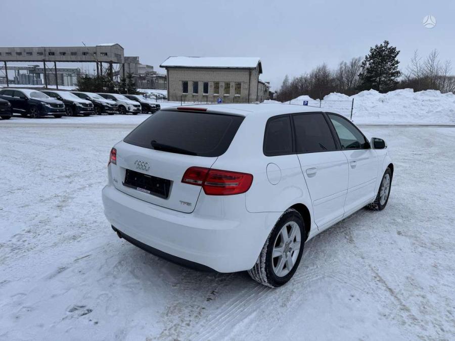 White Audi A3 2010 in Telschi, with an engine capacity of 1.20 L and mileage of 200 thousand km for 4999 €, photo 7 on AUTOMOTO.COM.LV