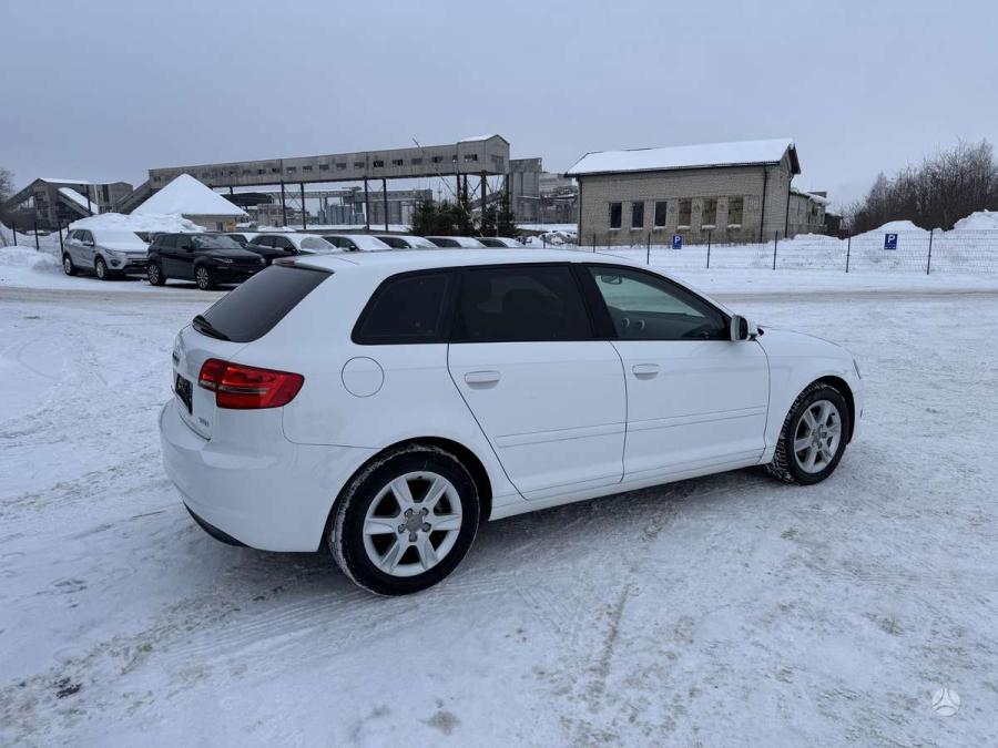 White Audi A3 2010 in Telschi, with an engine capacity of 1.20 L and mileage of 200 thousand km for 4999 €, photo 10 on AUTOMOTO.COM.LV