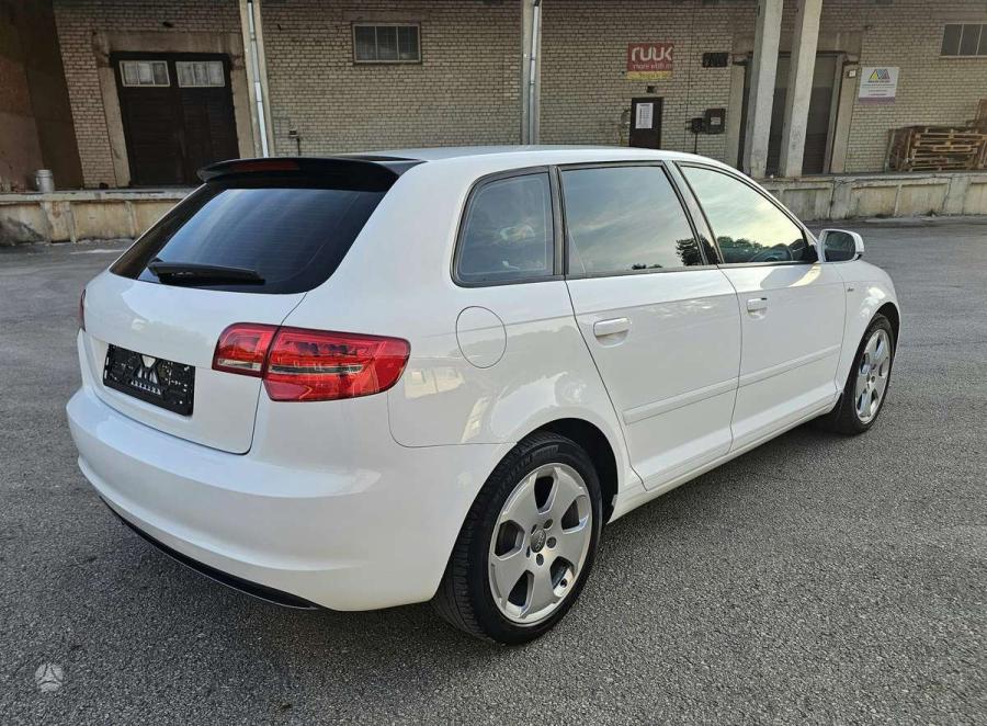 White Audi A3 2010 in Kelme, with an engine capacity of 1.60 L and mileage of 231 thousand km for 5500 €, photo 5 on AUTOMOTO.COM.LV