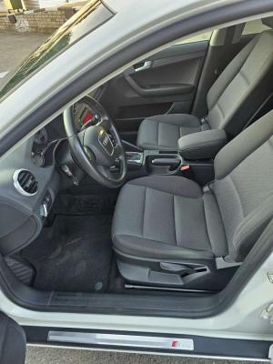 White Audi A3 2010 in Kelme, with an engine capacity of 1.60 L and mileage of 231 thousand km for 5500 €, photo 10 on AUTOMOTO.COM.LV