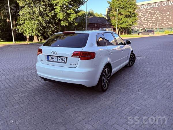 White Audi A3 2010 in Jelgava, with an engine capacity of 1.60 L and mileage of 263 thousand km for 6250 €, photo 5 on AUTOMOTO.COM.LV