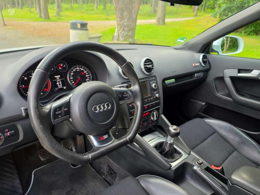 White Audi A3 2010 in Prienai, with an engine capacity of 1.97 L and mileage of 259 thousand km for 5099 €, photo 10 on AUTOMOTO.COM.LV