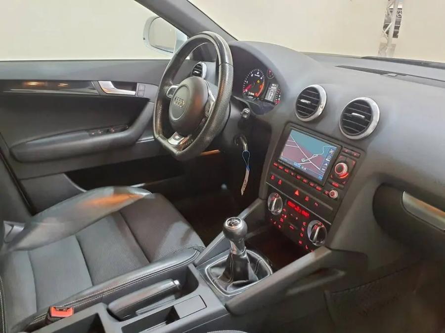 Balts Audi A3 2010 Mārupe, ar dzinēja tilpumu 2.00 L un nobraukumu 243 tūkst. km par 6750 €, foto 6 vietnē AUTOMOTO.COM.LV
