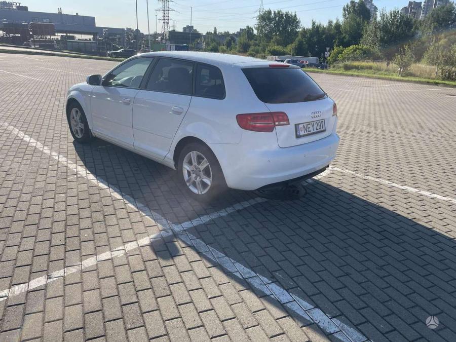 Белый Ауди А3 2010 в Вильнюс, объемом двигателя 1.60 л и пробегом 368 тыс. км за 3650 €, фото 1 на AUTOMOTO.COM.LV
