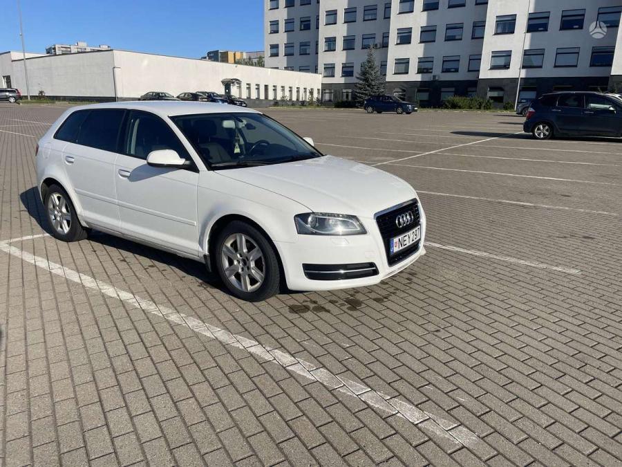 Белый Ауди А3 2010 в Вильнюс, объемом двигателя 1.60 л и пробегом 368 тыс. км за 3650 €, фото 4 на AUTOMOTO.COM.LV