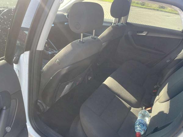 Balts Audi A3 2010 Viļņa, ar dzinēja tilpumu 1.60 L un nobraukumu 368 tūkst. km par 3650 €, foto 10 vietnē AUTOMOTO.COM.LV