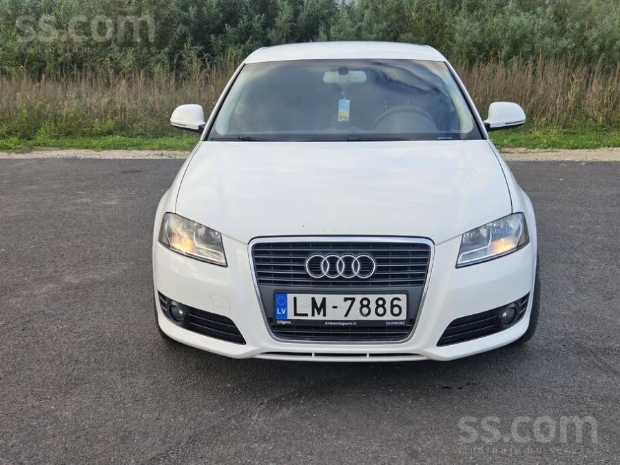 White Audi A3 2010 in Jelgava, with an engine capacity of 1.60 L and mileage of 312 thousand km for 4500 €, photo 3 on AUTOMOTO.COM.LV
