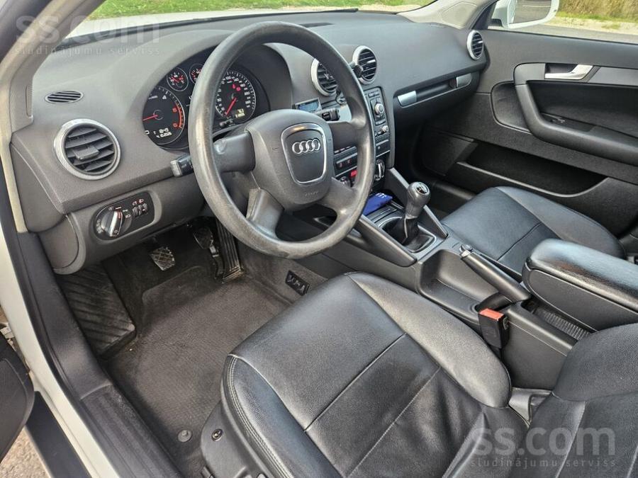 White Audi A3 2010 in Jelgava, with an engine capacity of 1.60 L and mileage of 312 thousand km for 4500 €, photo 13 on AUTOMOTO.COM.LV