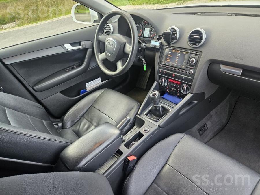 White Audi A3 2010 in Jelgava, with an engine capacity of 1.60 L and mileage of 312 thousand km for 4500 €, photo 14 on AUTOMOTO.COM.LV