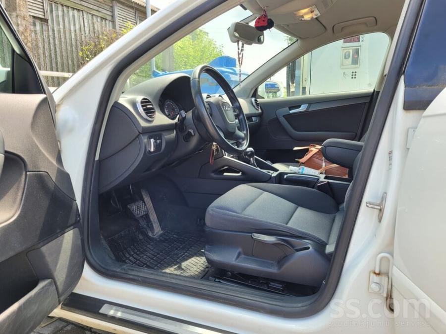 White Audi A3 2011 in Rezekne, with an engine capacity of 1.60 L and mileage of 279 thousand km for 5500 €, photo 7 on AUTOMOTO.COM.LV