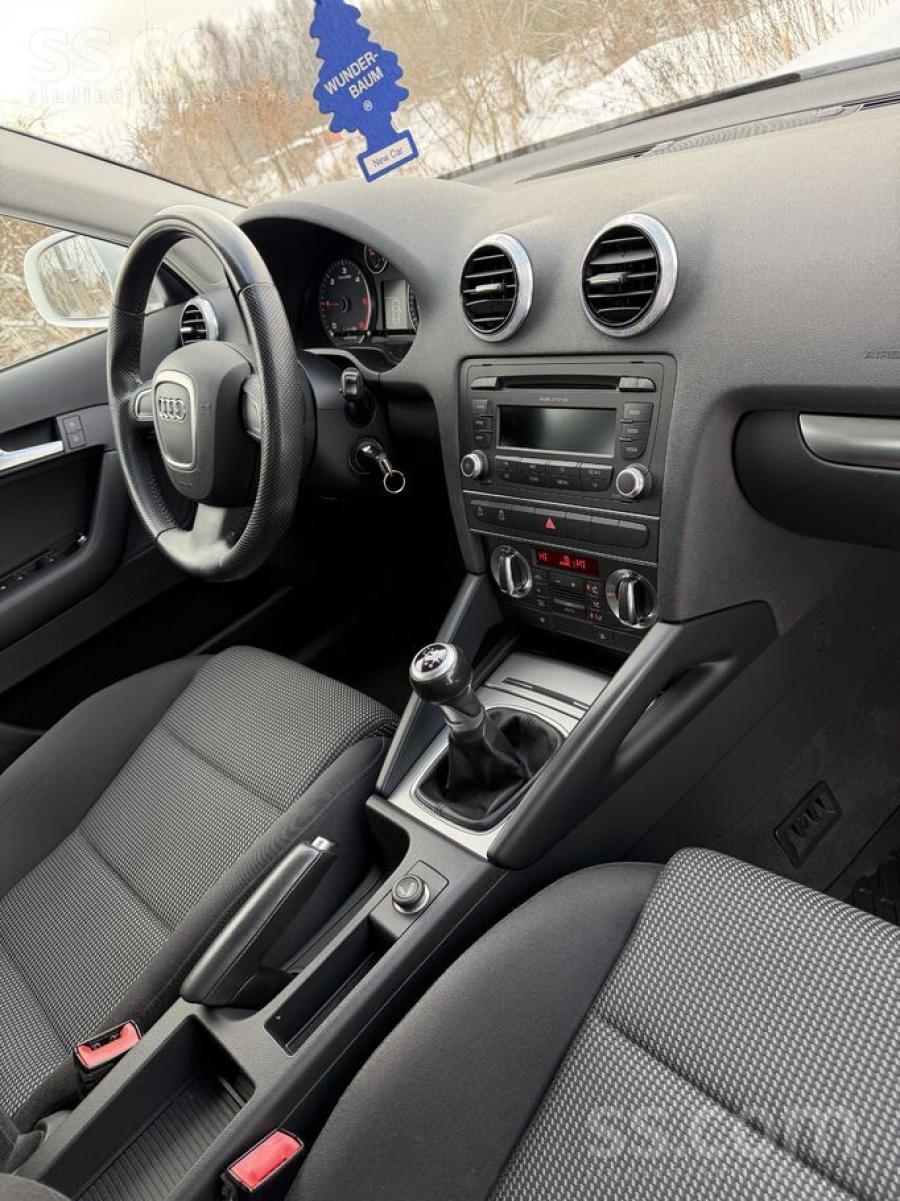 Balts Audi A3 2011 Ludza, ar dzinēja tilpumu 2.00 L un nobraukumu 0 tūkst. km par 5500 €, foto 26 vietnē AUTOMOTO.COM.LV