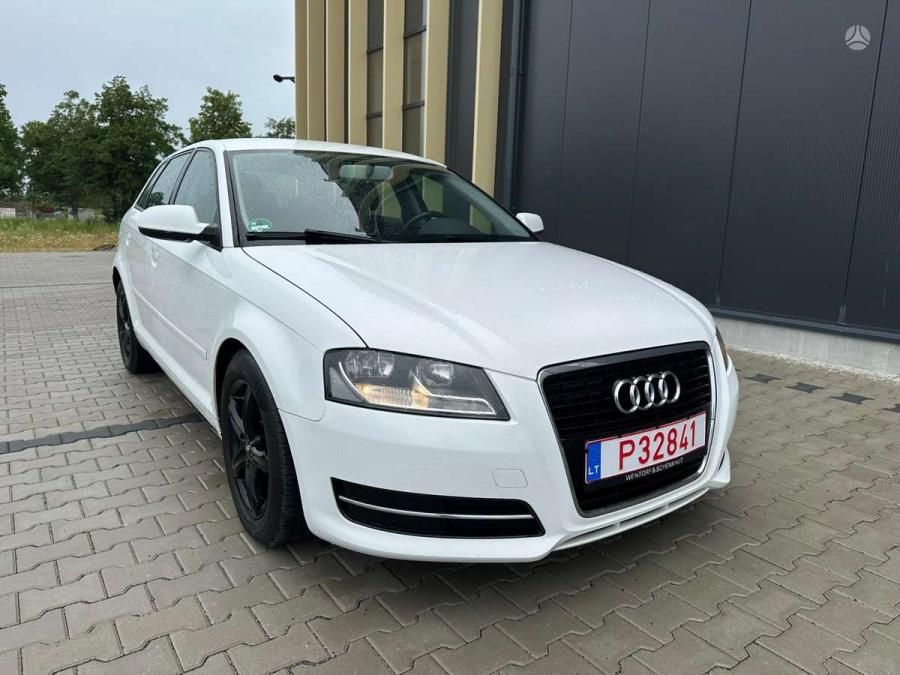 White Audi A3 2011 in Klaipeda, with an engine capacity of 1.60 L and mileage of 300 thousand km for 5800 €, photo 1 on AUTOMOTO.COM.LV