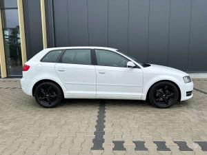 White Audi A3 2011 in Klaipeda, with an engine capacity of 1.60 L and mileage of 300 thousand km for 5800 €, photo 4 on AUTOMOTO.COM.LV