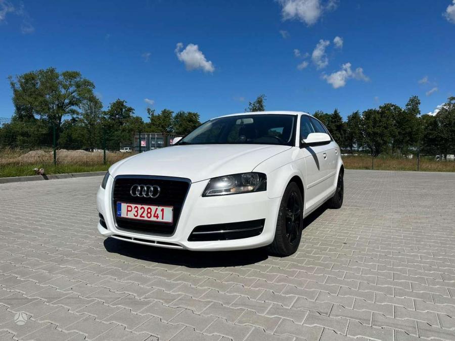 White Audi A3 2011 in Klaipeda, with an engine capacity of 1.60 L and mileage of 300 thousand km for 5300 €, photo 3 on AUTOMOTO.COM.LV