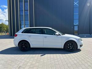 White Audi A3 2011 in Klaipeda, with an engine capacity of 1.60 L and mileage of 300 thousand km for 5300 €, photo 13 on AUTOMOTO.COM.LV