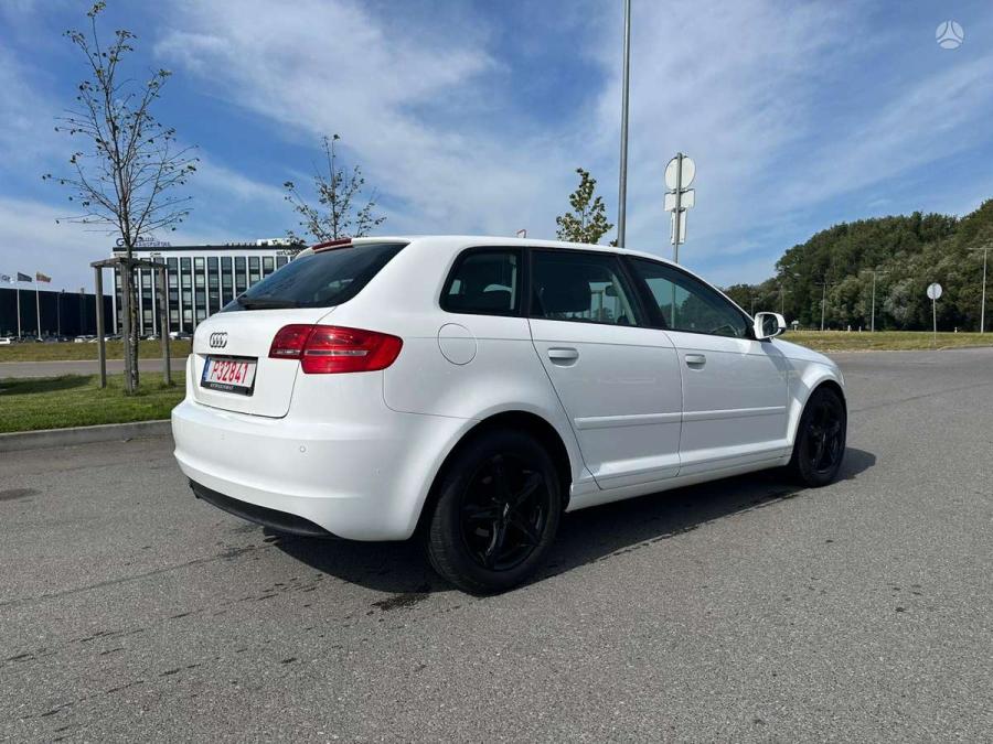 Balts Audi A3 2011 Klaipėda, ar dzinēja tilpumu 1.60 L un nobraukumu 300 tūkst. km par 4990 €, foto 3 vietnē AUTOMOTO.COM.LV