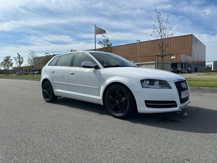 Balts Audi A3 2011 Klaipėda, ar dzinēja tilpumu 1.60 L un nobraukumu 300 tūkst. km par 4990 €, foto 14 vietnē AUTOMOTO.COM.LV