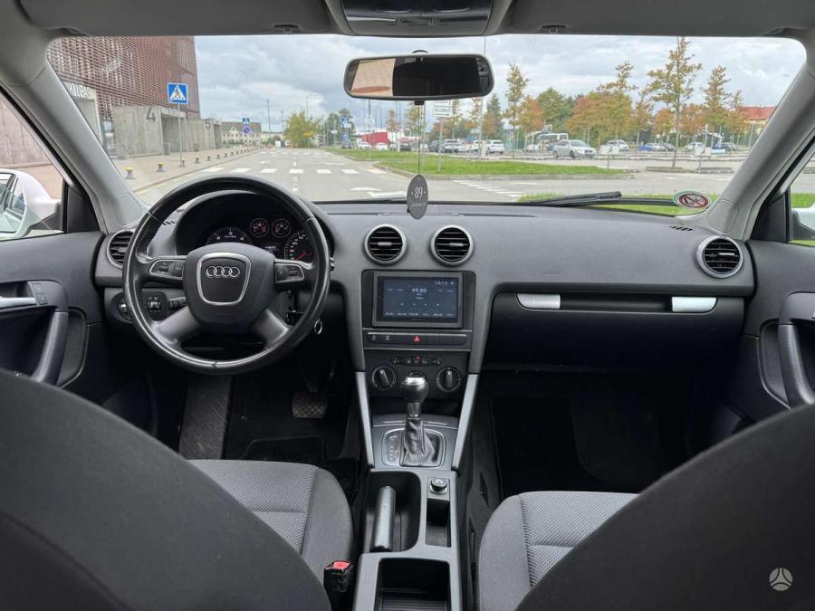 White Audi A3 2011 in Kursenai, with an engine capacity of 1.60 L and mileage of 299 thousand km for 4999 €, photo 5 on AUTOMOTO.COM.LV