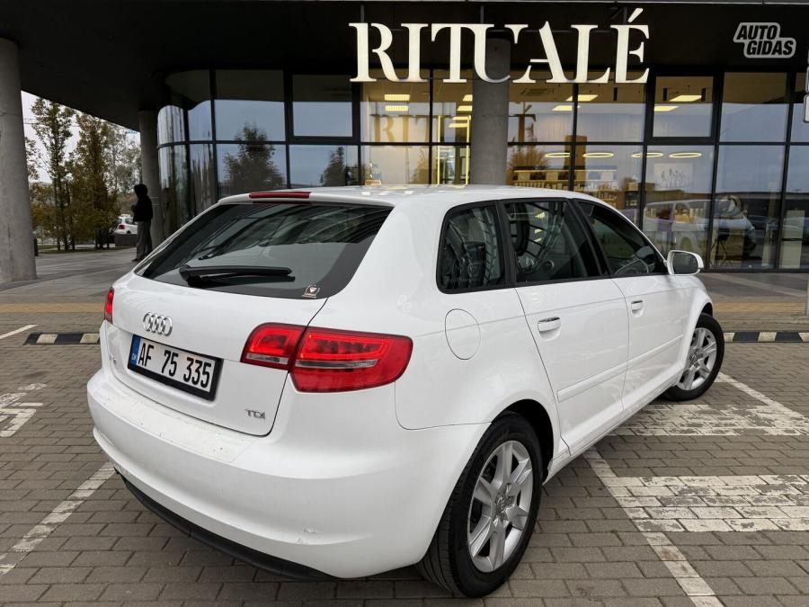Balts Audi A3 2011 Kauņa, ar dzinēja tilpumu 2.00 L un nobraukumu 350 tūkst. km par 3890 €, foto 14 vietnē AUTOMOTO.COM.LV