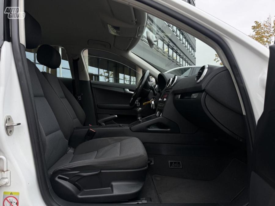Balts Audi A3 2011 Kauņa, ar dzinēja tilpumu 2.00 L un nobraukumu 350 tūkst. km par 3890 €, foto 19 vietnē AUTOMOTO.COM.LV