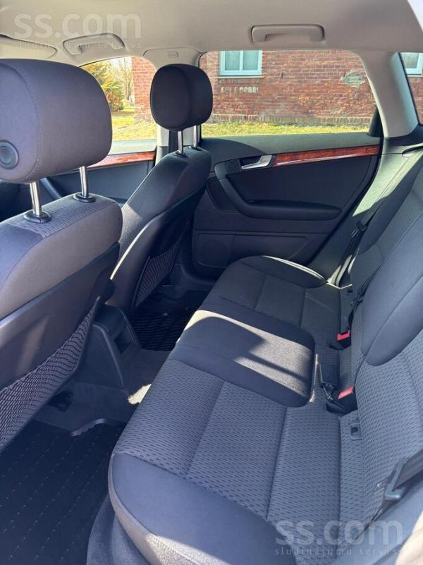 White Audi A3 2012 in Bauska, with an engine capacity of 1.60 L and mileage of 273 thousand km for 5800 €, photo 7 on AUTOMOTO.COM.LV