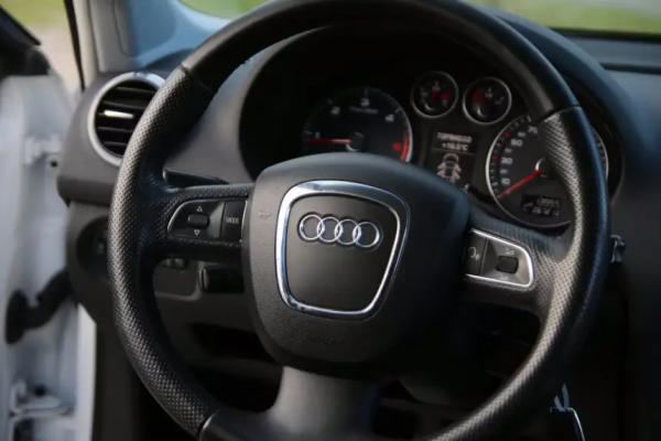 Balts Audi A3 2012 Rīga, ar dzinēja tilpumu 2.00 L un nobraukumu 267 tūkst. km par 6590 €, foto 10 vietnē AUTOMOTO.COM.LV