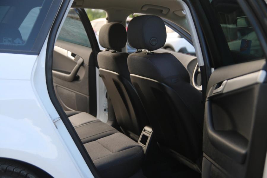 White Audi A3 2012 in Riga, with an engine capacity of 2.00 L and mileage of 267 thousand km for 6590 €, photo 15 on AUTOMOTO.COM.LV