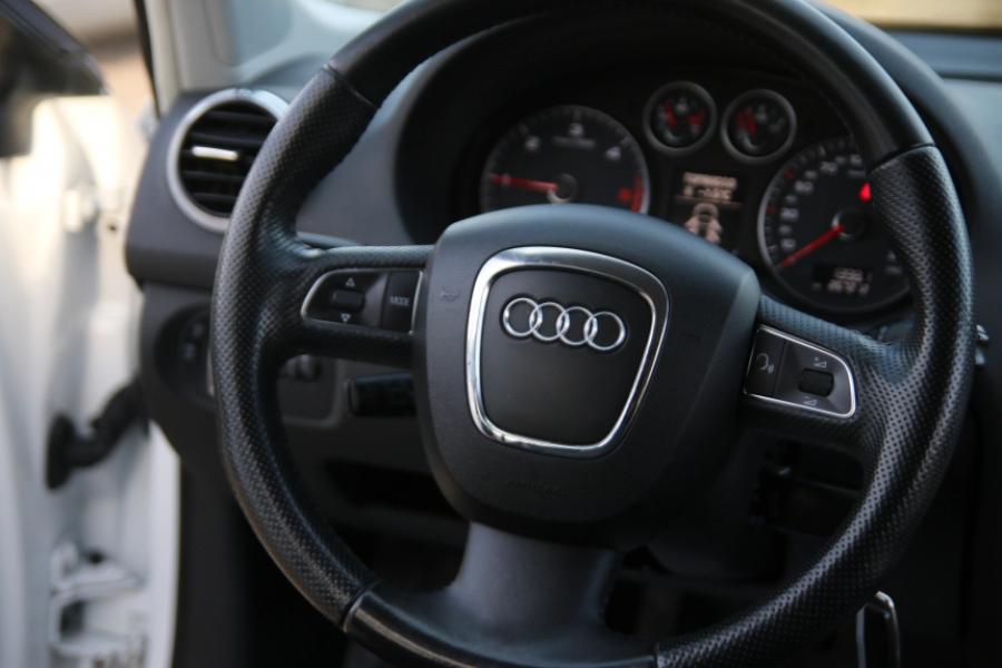 White Audi A3 2012 in Riga, with an engine capacity of 2.00 L and mileage of 267 thousand km for 6590 €, photo 18 on AUTOMOTO.COM.LV