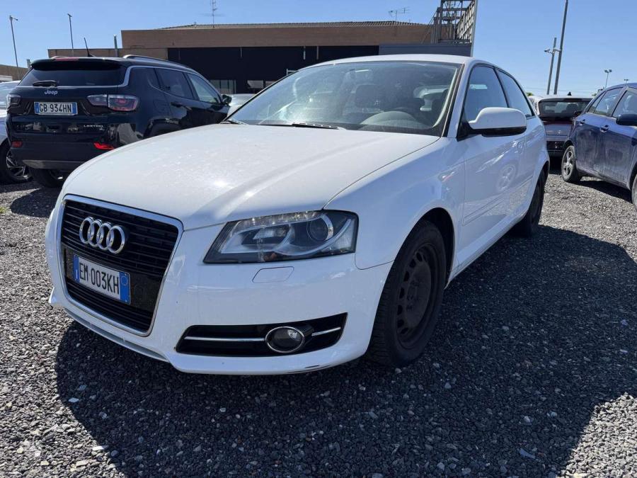 Balts Audi A3 2012 Šauļi, ar dzinēja tilpumu 1.60 L un nobraukumu 214 tūkst. km par 3650 €, foto 1 vietnē AUTOMOTO.COM.LV