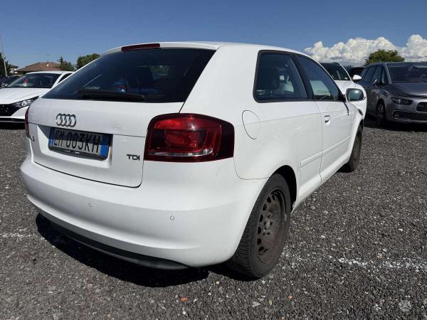 Balts Audi A3 2012 Šauļi, ar dzinēja tilpumu 1.60 L un nobraukumu 214 tūkst. km par 3650 €, foto 4 vietnē AUTOMOTO.COM.LV