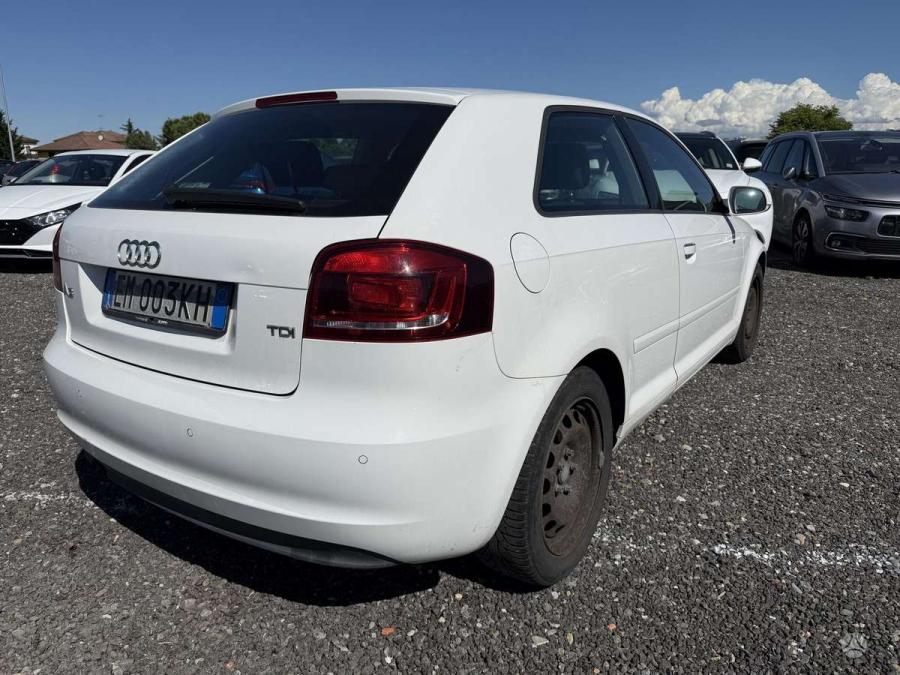 Balts Audi A3 2012 Šauļi, ar dzinēja tilpumu 1.60 L un nobraukumu 214 tūkst. km par 3650 €, foto 5 vietnē AUTOMOTO.COM.LV