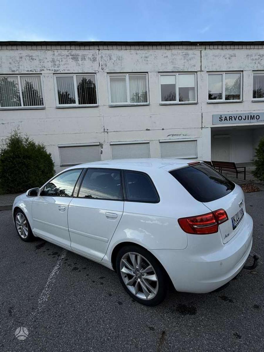 White Audi A3 2012 in Ukmerge, with an engine capacity of 1.60 L and mileage of 258 thousand km for 4500 €, photo 3 on AUTOMOTO.COM.LV