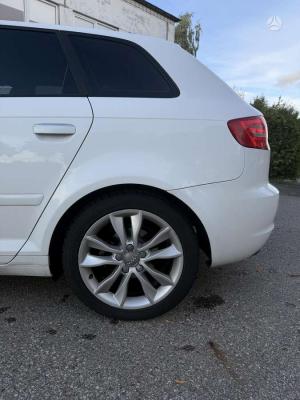 White Audi A3 2012 in Ukmerge, with an engine capacity of 1.60 L and mileage of 258 thousand km for 4500 €, photo 5 on AUTOMOTO.COM.LV