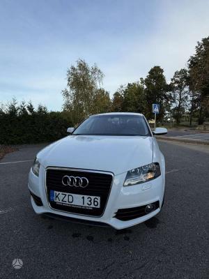 White Audi A3 2012 in Ukmerge, with an engine capacity of 1.60 L and mileage of 258 thousand km for 4500 €, photo 9 on AUTOMOTO.COM.LV