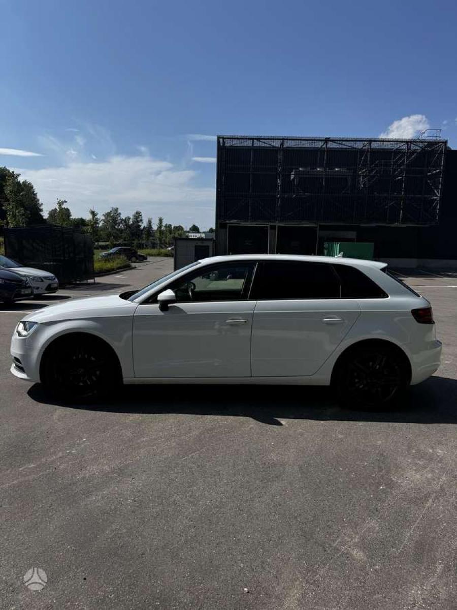 White Audi A3 2013 in Vilnius, with an engine capacity of 1.20 L and mileage of 209 thousand km for 8000 €, photo 7 on AUTOMOTO.COM.LV
