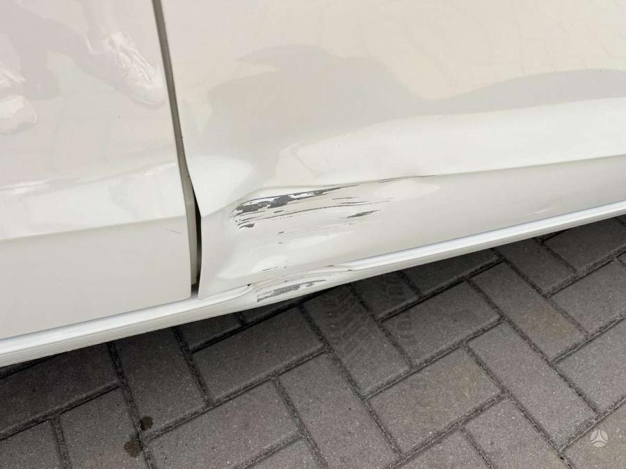 White Audi A3 2014 in Taurage, with an engine capacity of 1.60 L and mileage of 280 thousand km for 5700 €, photo 14 on AUTOMOTO.COM.LV
