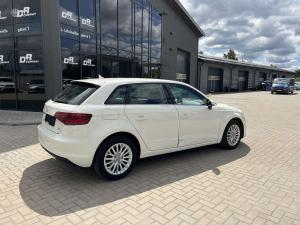 White Audi A3 2014 in Taurage, with an engine capacity of 1.60 L and mileage of 280 thousand km for 5700 €, photo 8 on AUTOMOTO.COM.LV