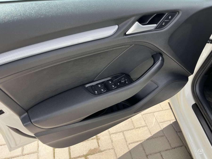 White Audi A3 2014 in Taurage, with an engine capacity of 1.60 L and mileage of 280 thousand km for 5700 €, photo 18 on AUTOMOTO.COM.LV