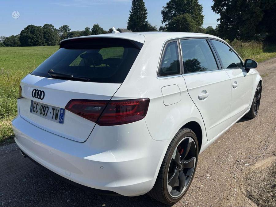 White Audi A3 2016 in Taurage, with an engine capacity of 1.60 L and mileage of 168 thousand km for 8600 €, photo 6 on AUTOMOTO.COM.LV