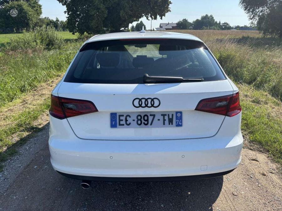 White Audi A3 2016 in Taurage, with an engine capacity of 1.60 L and mileage of 168 thousand km for 8600 €, photo 8 on AUTOMOTO.COM.LV