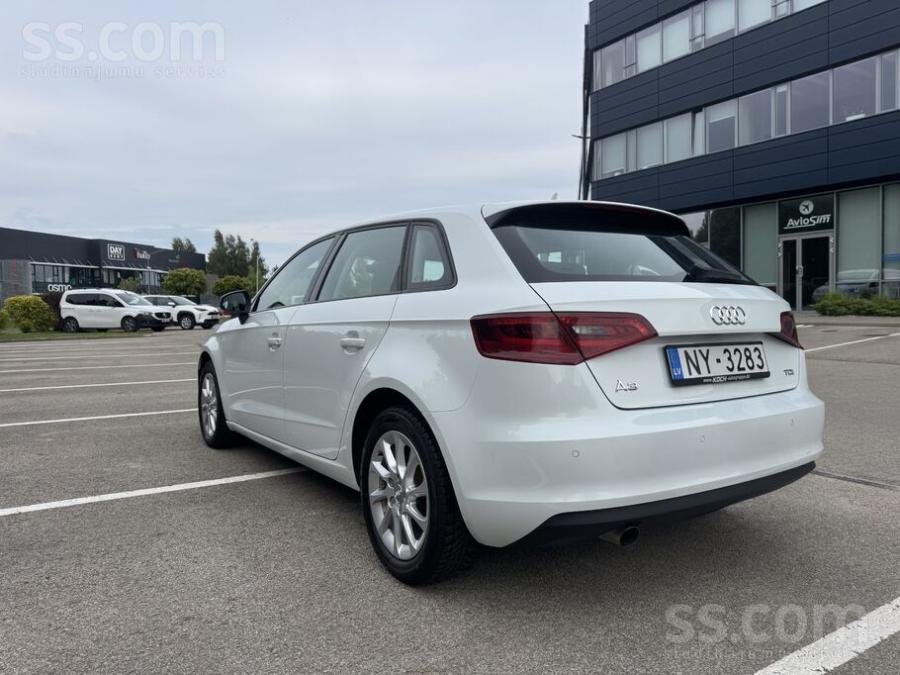 White Audi A3 2016 in Riga, with an engine capacity of 1.60 L and mileage of 211 thousand km for 10000 €, photo 5 on AUTOMOTO.COM.LV