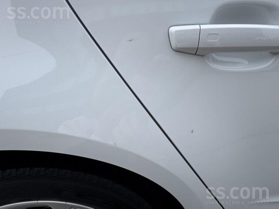 White Audi A3 2016 in Riga, with an engine capacity of 1.60 L and mileage of 211 thousand km for 10000 €, photo 22 on AUTOMOTO.COM.LV