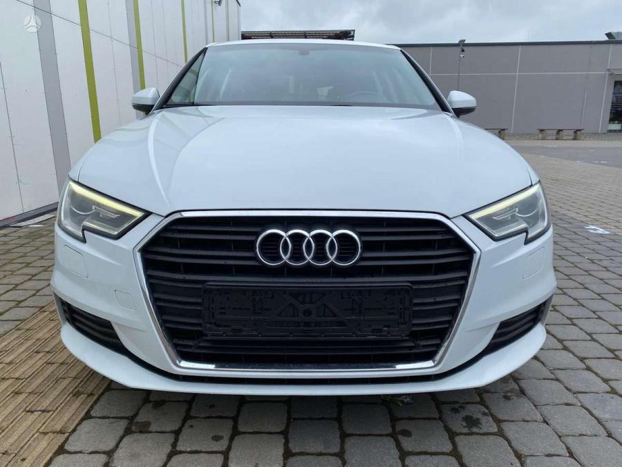 White Audi A3 2016 in Raseiniai, with an engine capacity of 1.60 L and mileage of 275 thousand km for 8500 €, photo 3 on AUTOMOTO.COM.LV
