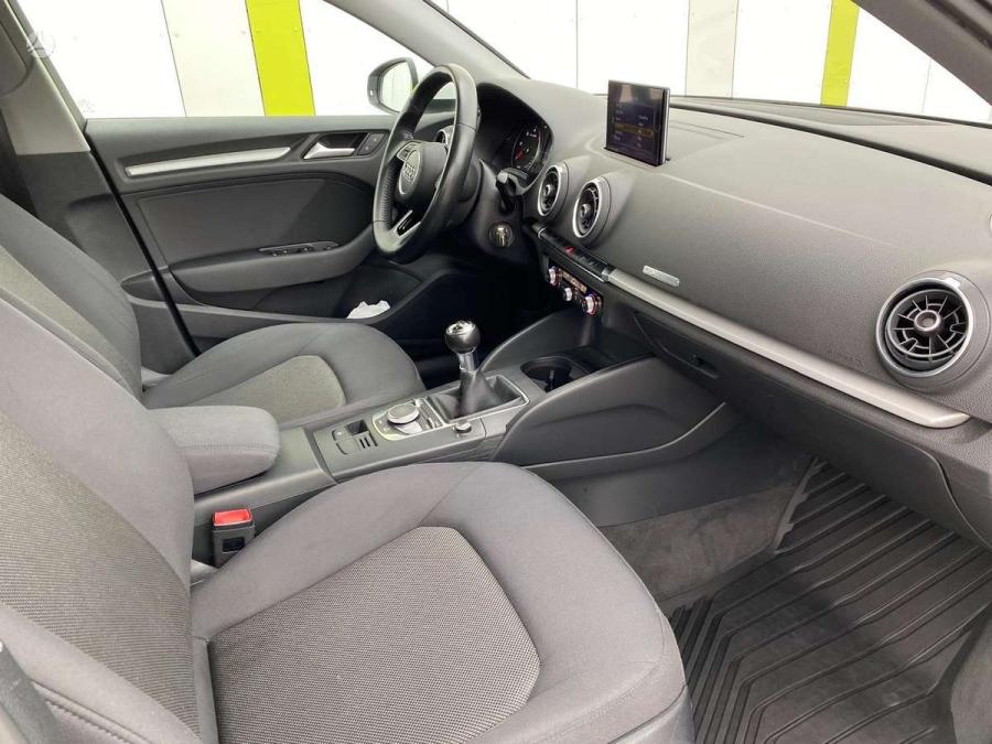 White Audi A3 2016 in Raseiniai, with an engine capacity of 1.60 L and mileage of 275 thousand km for 8500 €, photo 18 on AUTOMOTO.COM.LV