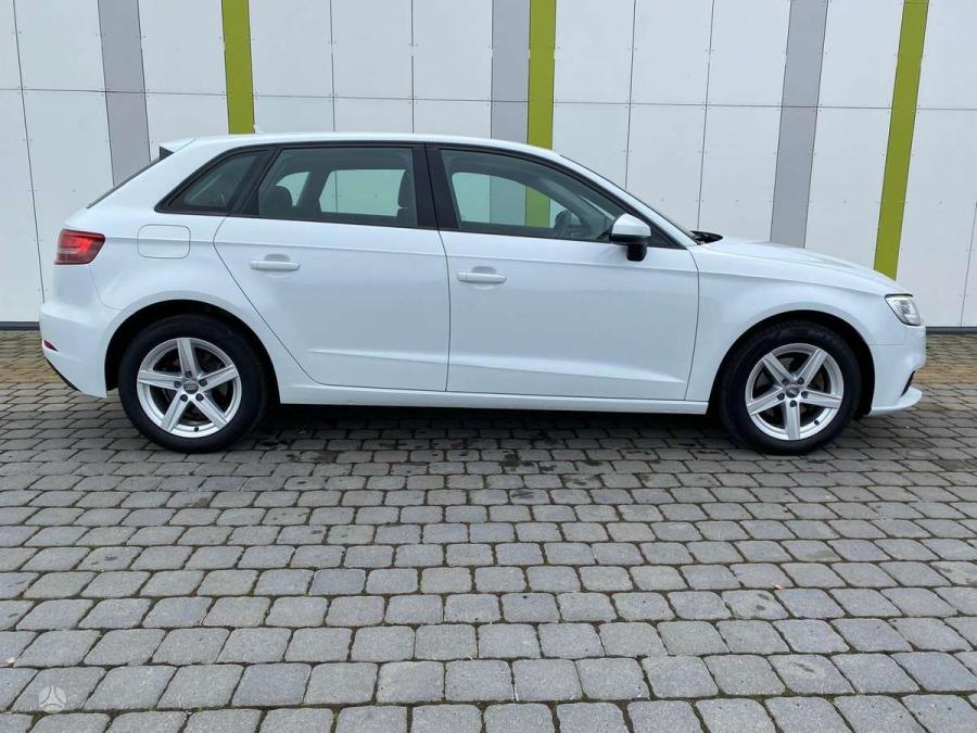 Balts Audi A3 2016 Raseiniai, ar dzinēja tilpumu 1.60 L un nobraukumu 275 tūkst. km par 8500 €, foto 5 vietnē AUTOMOTO.COM.LV