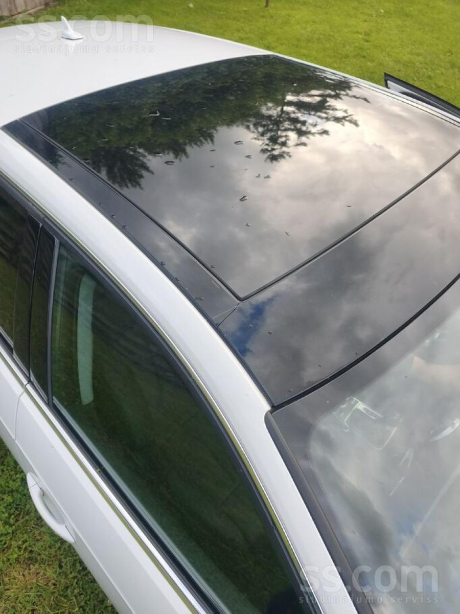 White Audi A3 2017 in Riga, with an engine capacity of 1.60 L and mileage of 203 thousand km for 12350 €, photo 8 on AUTOMOTO.COM.LV
