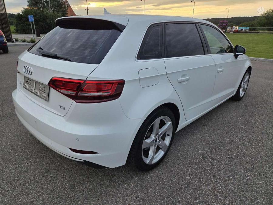 Balts Audi A3 2017 Kauņa, ar dzinēja tilpumu 1.60 L un nobraukumu 203 tūkst. km par 10250 €, foto 8 vietnē AUTOMOTO.COM.LV